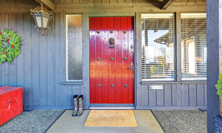 16 houses With Red Doors (Design Gallery) - Love Home Designs