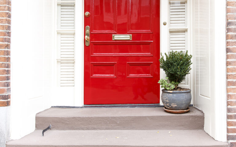 16 houses With Red Doors (Design Gallery) - Love Home Designs