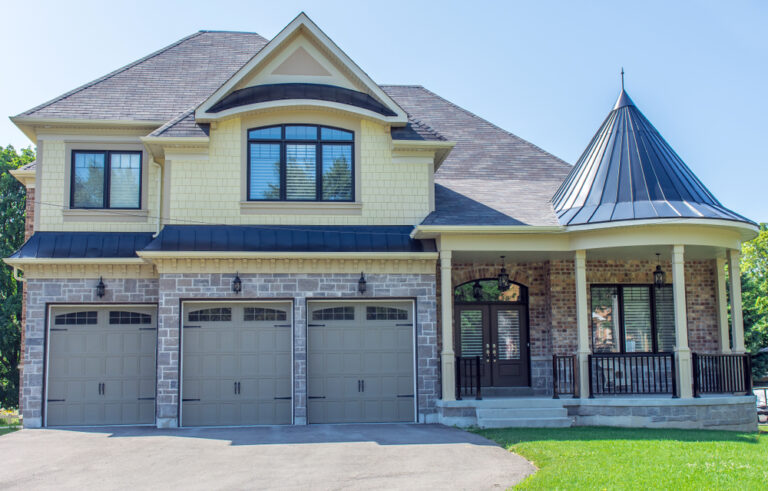 29 Gorgeous Gray House Design Ideas (2022 Guide)