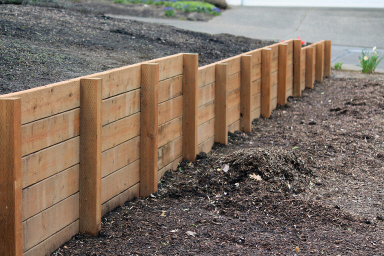 17 Retaining Wall Ideas For Your Sloped Front Yard - Love Home Designs