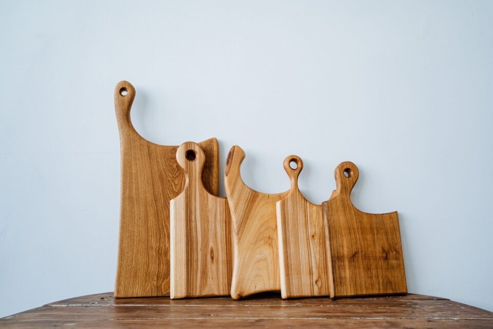 Cutting Board Types and Sizes (Ultimate Kitchen Guide) - Love Home Designs