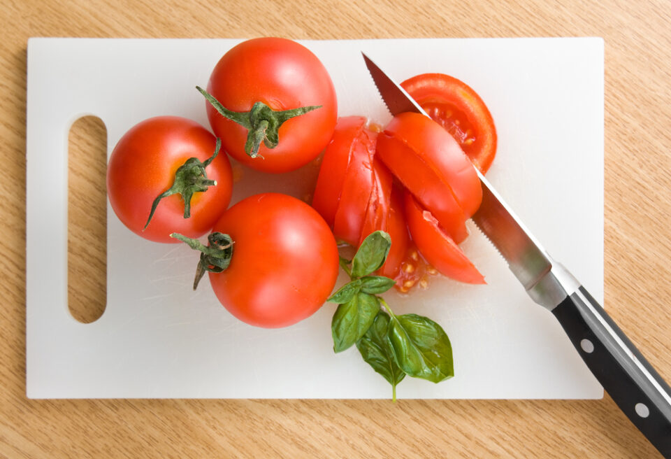 Cutting Board Types and Sizes (Ultimate Kitchen Guide) - Love Home Designs