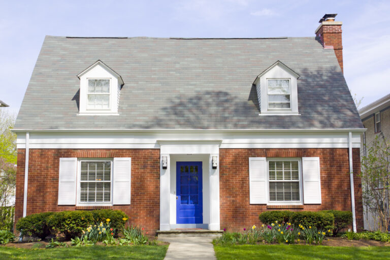 19 Beautiful Red Brick Houses Ideas (with Pictures) - Love Home Designs