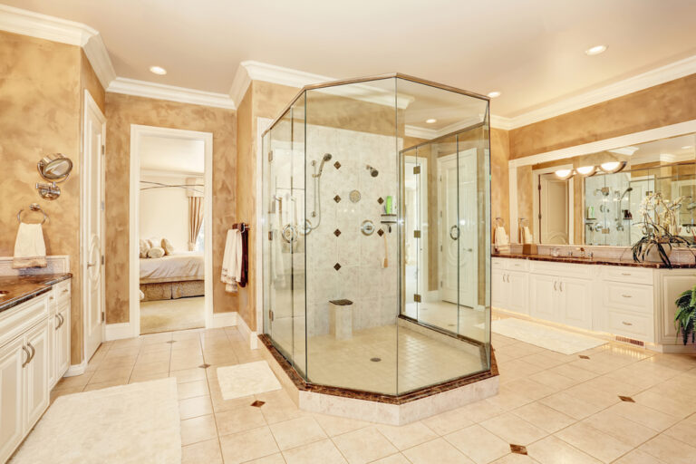 55 Mansion Master Bathrooms (Design Ideas)