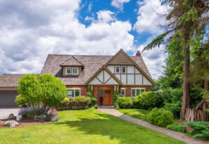 29 Stunning Brick House and Roof Color Combinations