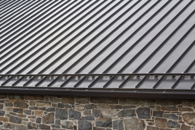 10 Gorgeous Brick House Metal Roof Ideas (Pics and Useful Ideas)