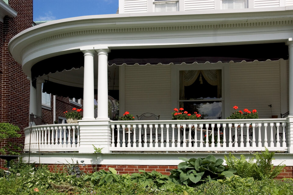 What Is A Veranda? - Love Home Designs